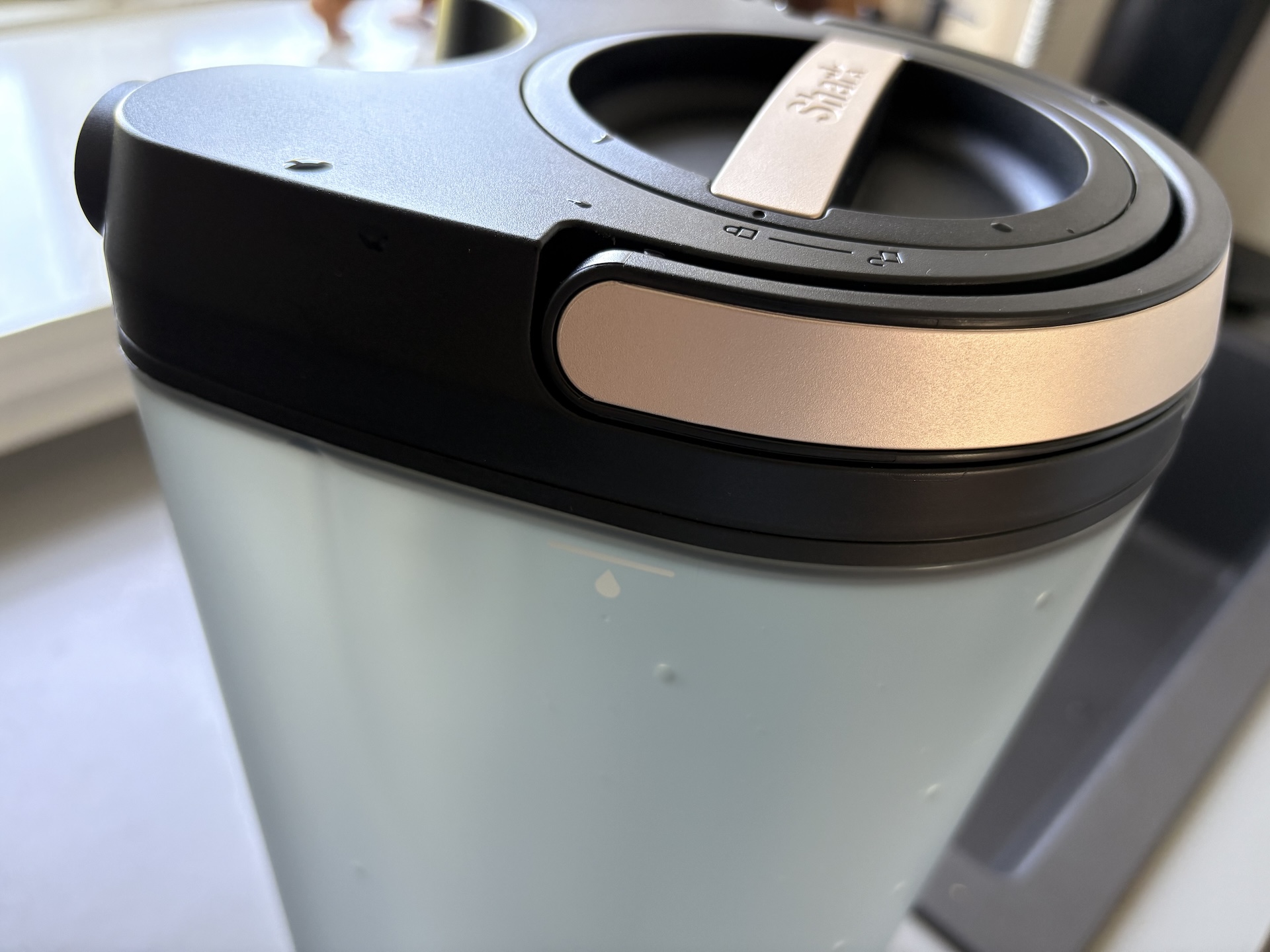 TEST: Shark FlexBreeze Pro Mist FA300EU blæser med forstøvning ...